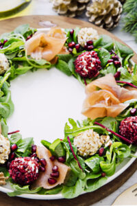 Couronne de salade Florette, saumon fumé, billes de chèvre frais et ...